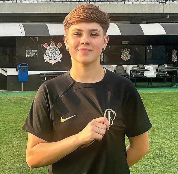 Mel Cruz assina com o Corinthians até 2026 | O Município